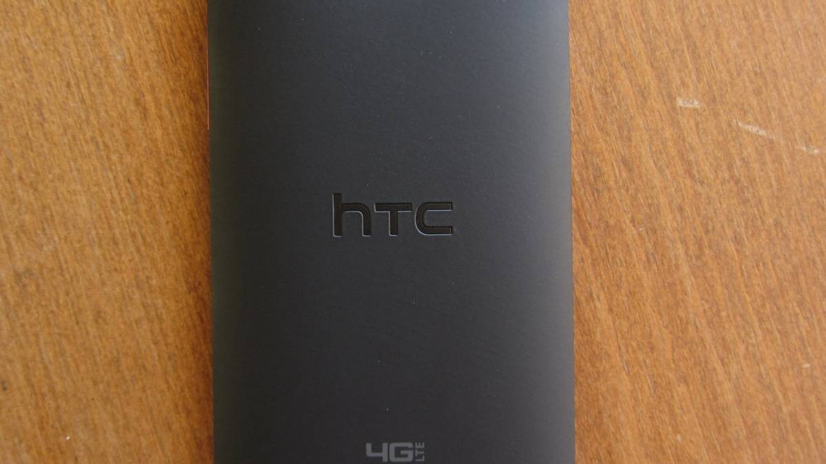 DROID DNA Review: Love It Or Hate It, This Is Verizon's Best DROID Yet