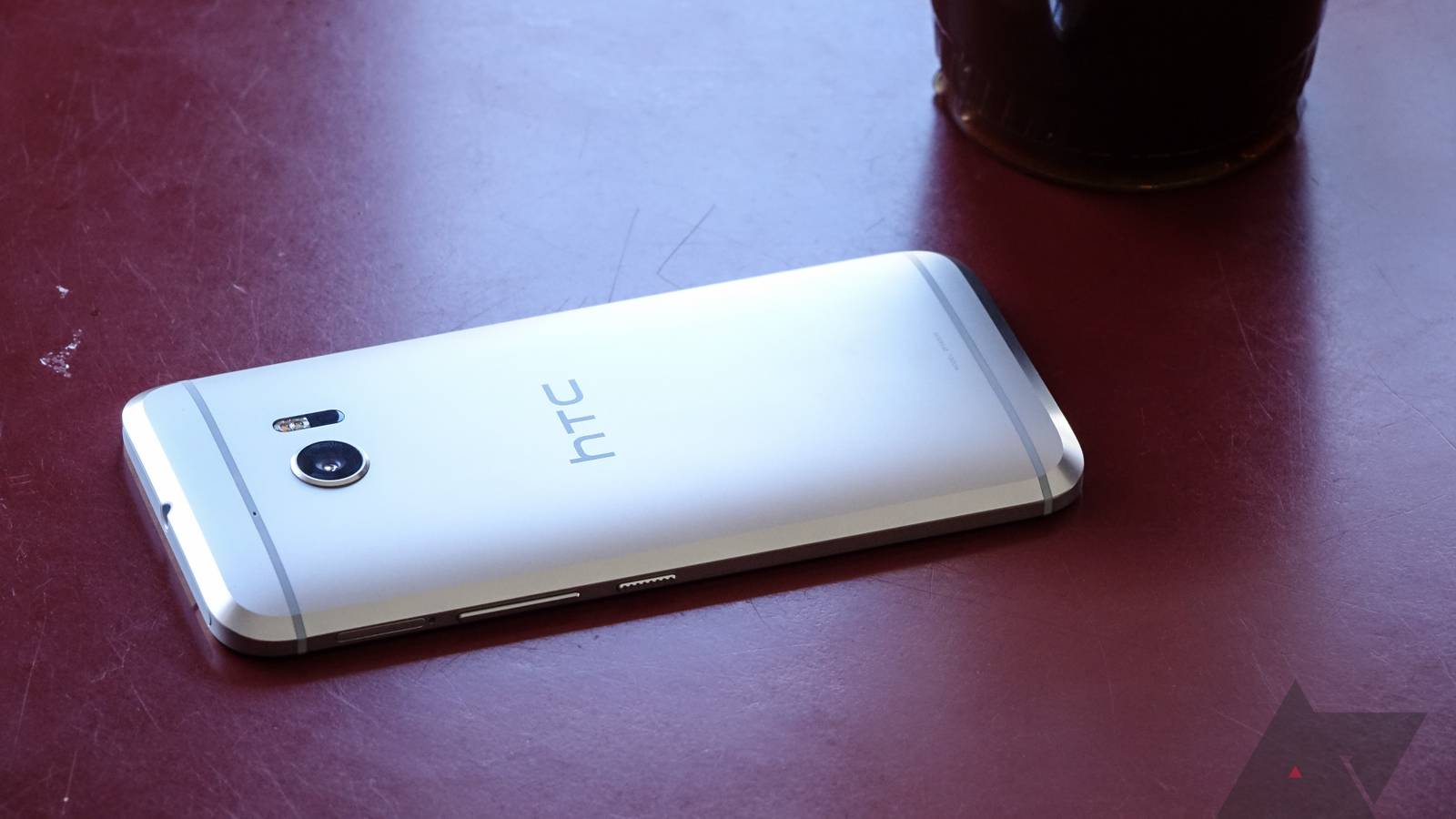 A Quick Hands-On With And First Impressions Of The HTC 10