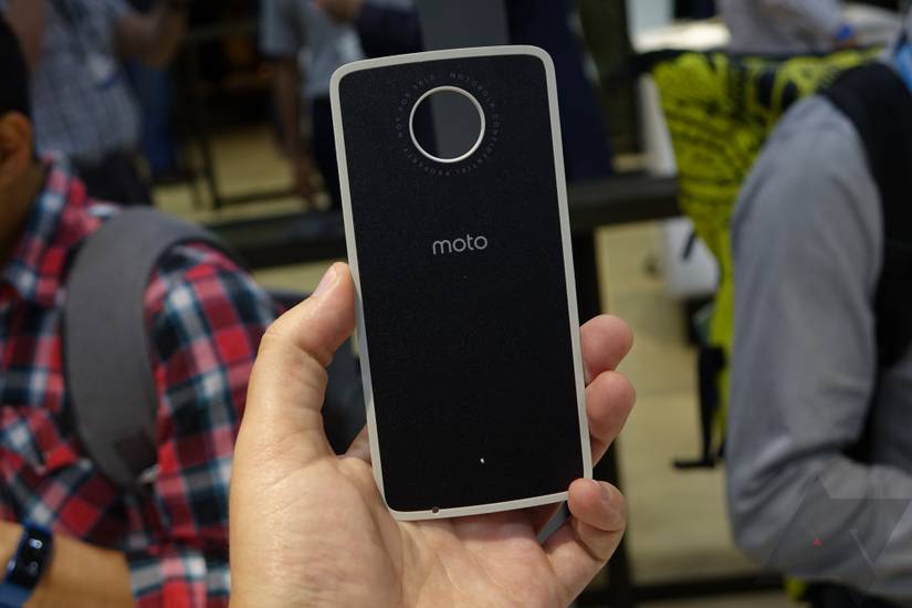 Motorola is making good smartphones again, and you should pay attention