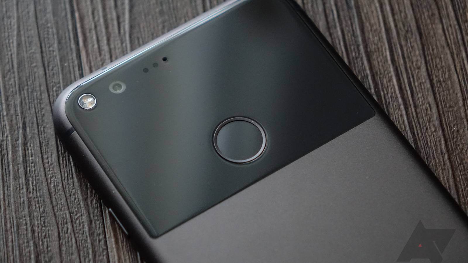 DigiLux uses fingerprint scanner swipe gestures to control your display ...