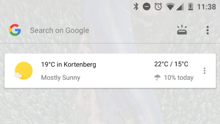 Google is testing a translucent Google Feed page on the Pixel Launcher