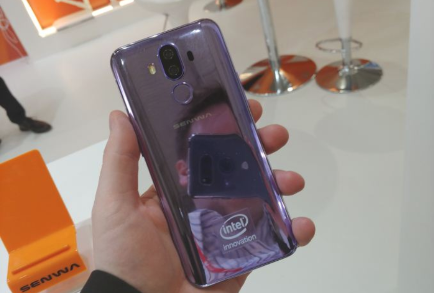 Possibly the last Intel x86-powered phone was displayed at MWC