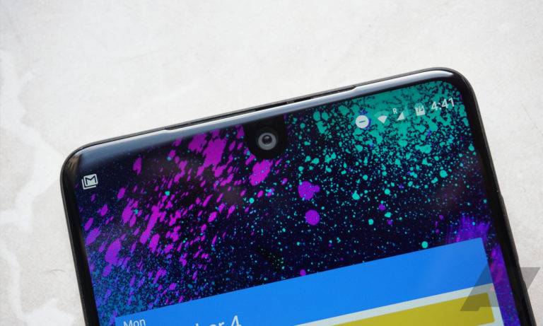 Essential pushes October security update, brings back notch support