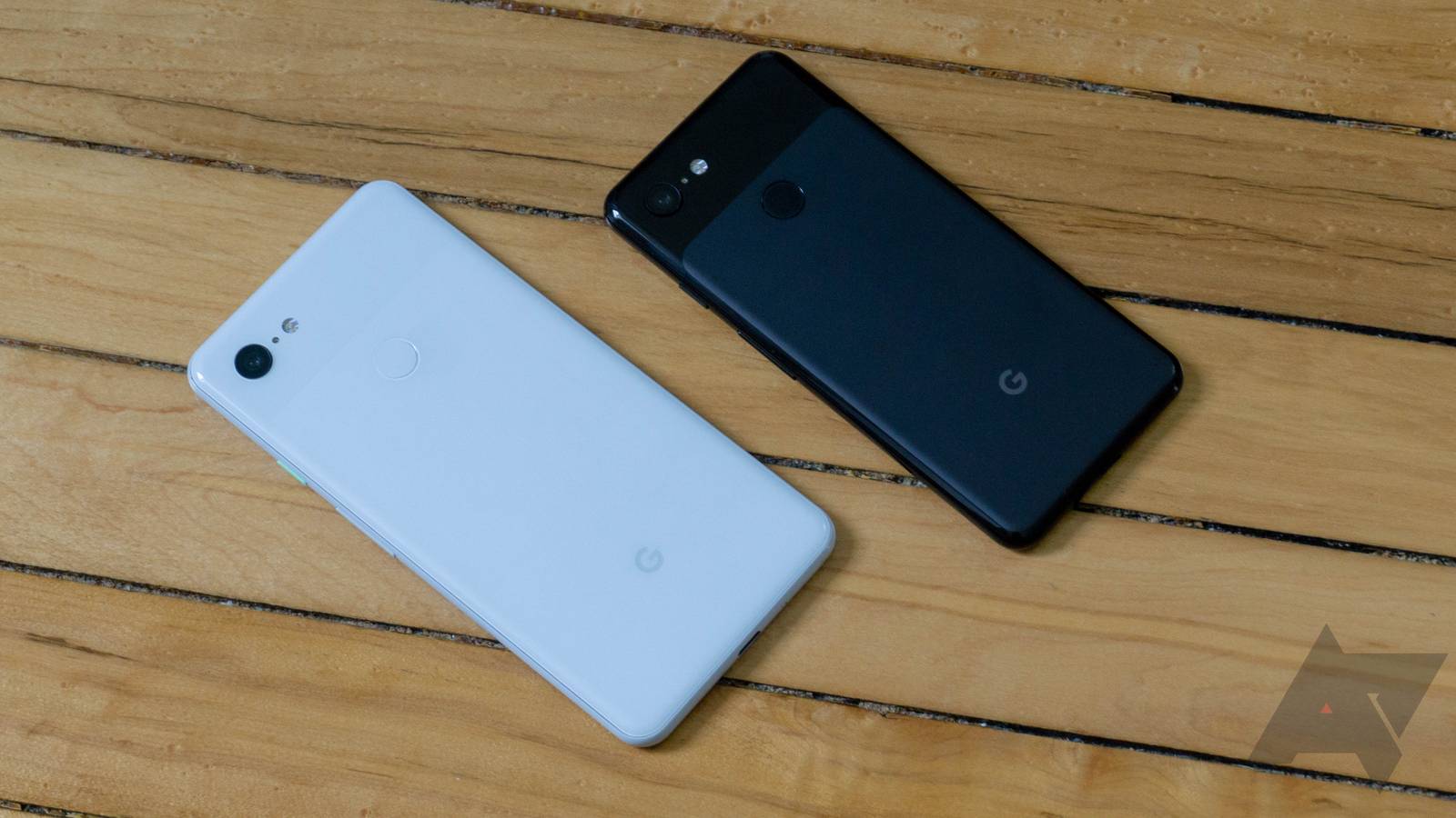 The first Pixel 3 and 3 XL factory images are available for download
