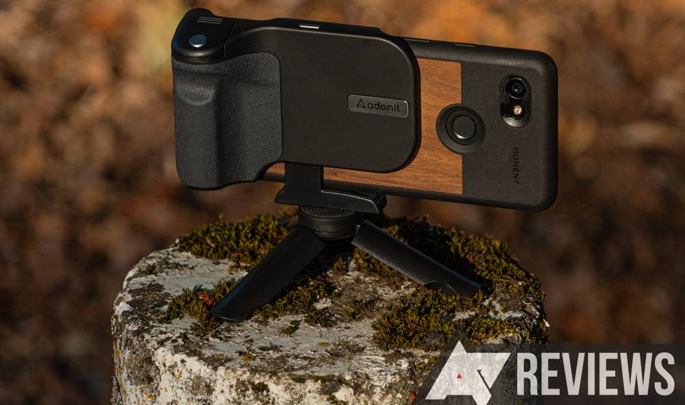 Review: Adonit PhotoGrip Qi is a great smartphone camera grip with ...