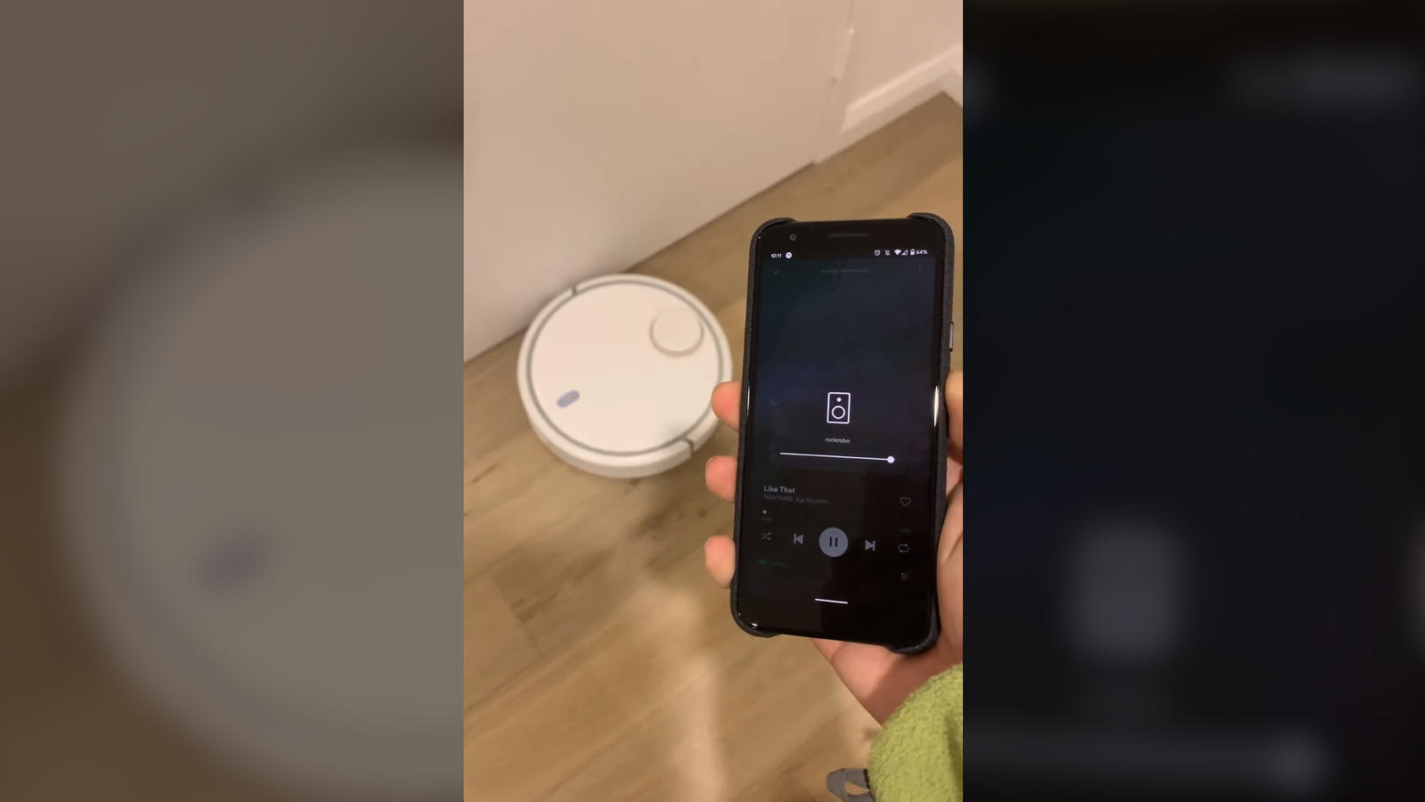Xiaomi robotic vacuum cleaner turned into DJ Roomba 2.0
