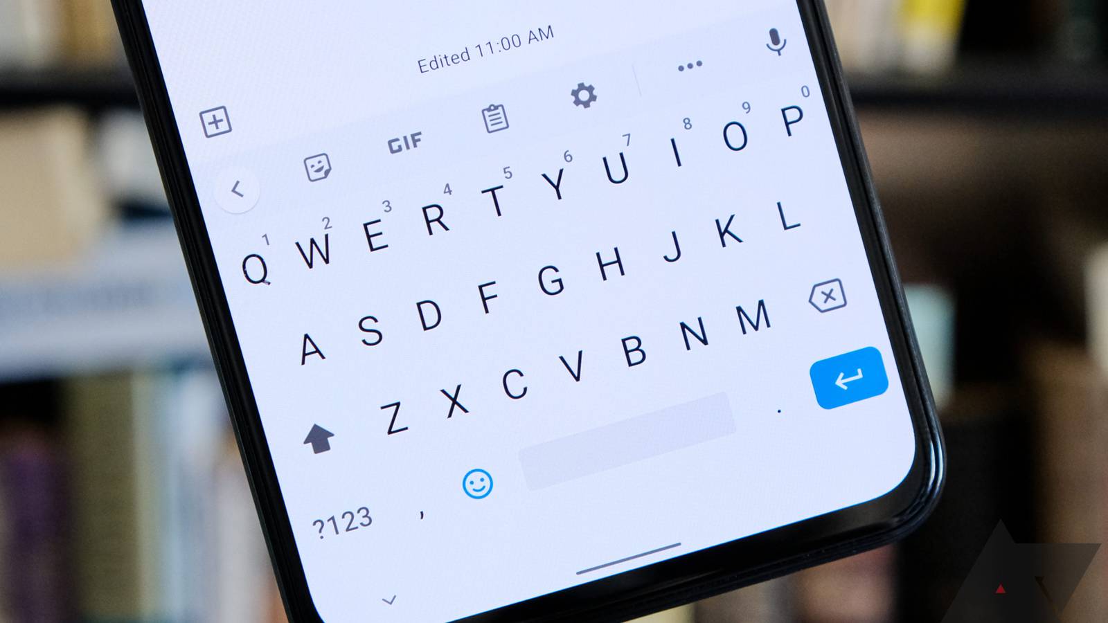 Gboard is testing side-scrolling clipboard suggestions