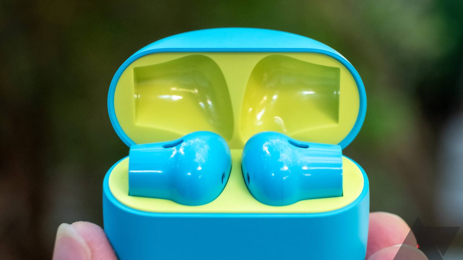 US Customs doubles down on OnePlus Buds seizure, says they violate ...