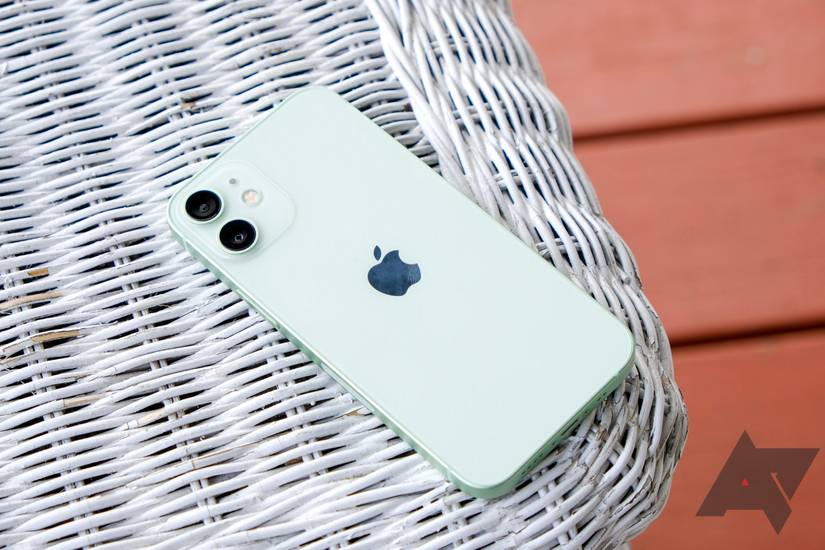 Pebble founder's Small Android Phone team wants to keep the dream alive