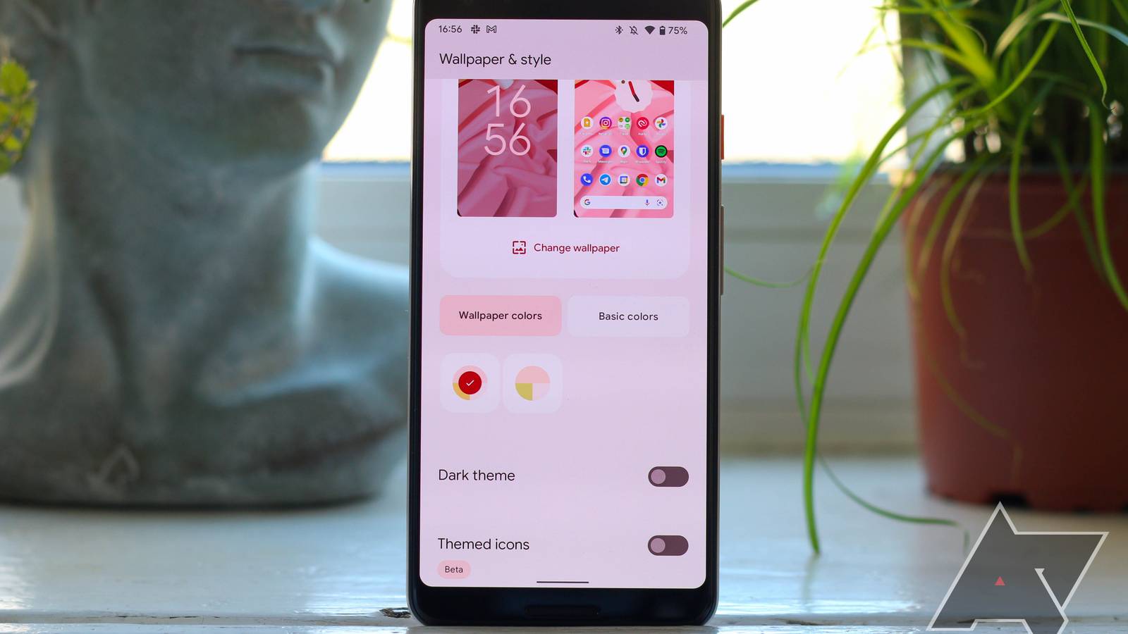 Material You's dynamic theme generator lands on AOSP as Android 12L is ...