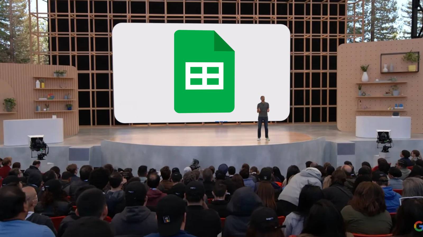 How to group rows or columns in Google Sheets