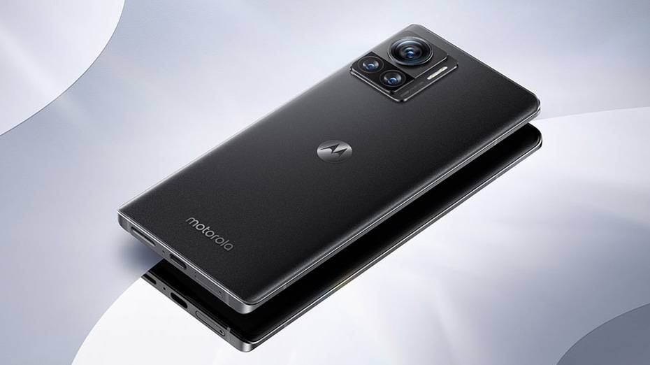 Moto X30 Pro debuts as the world’s first smartphone with a 200MP camera