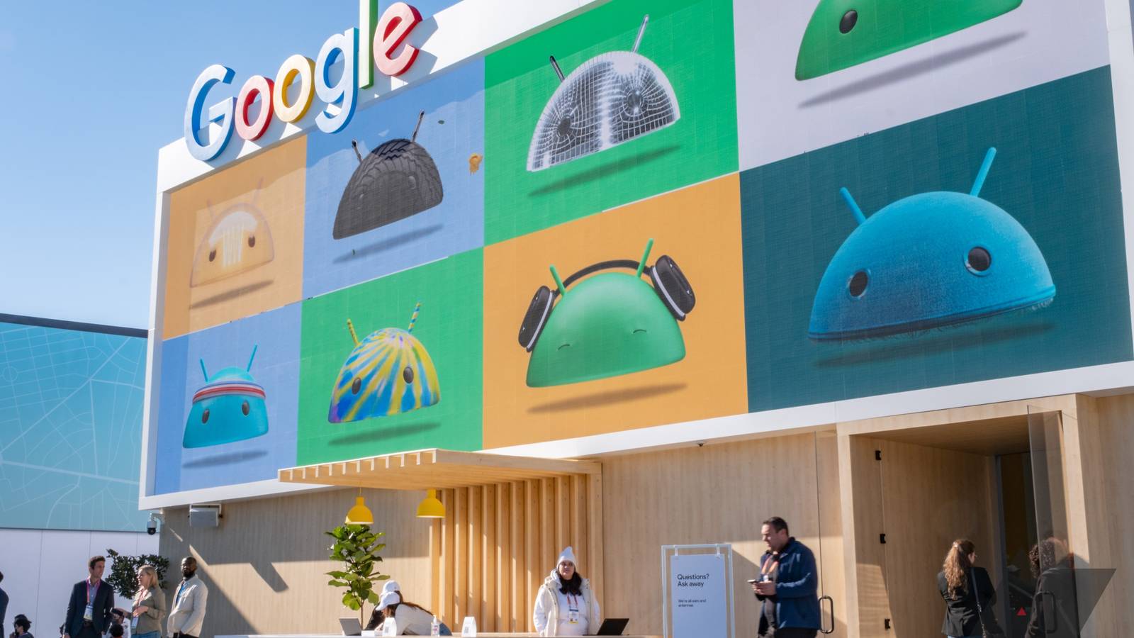 Here's your up-close and personal look at Google's Android experience ...