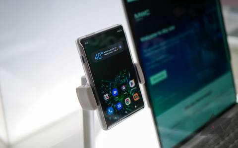 Get a close-up look at how Motorola's rollable phone works