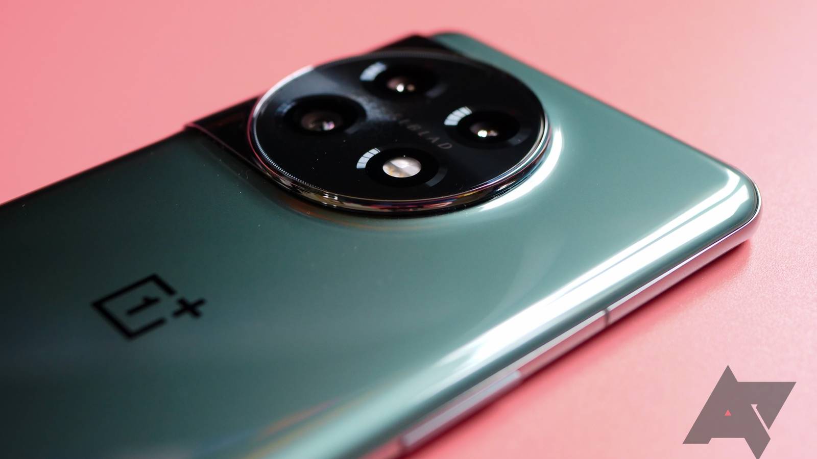 The first OnePlus foldable phone could launch in August