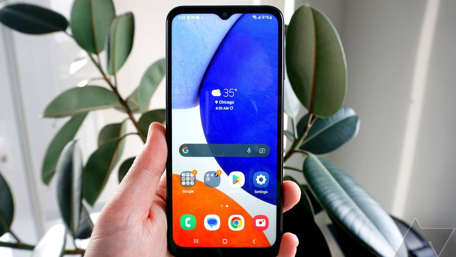 This $200 Samsung phone is getting its stable Android 14 update