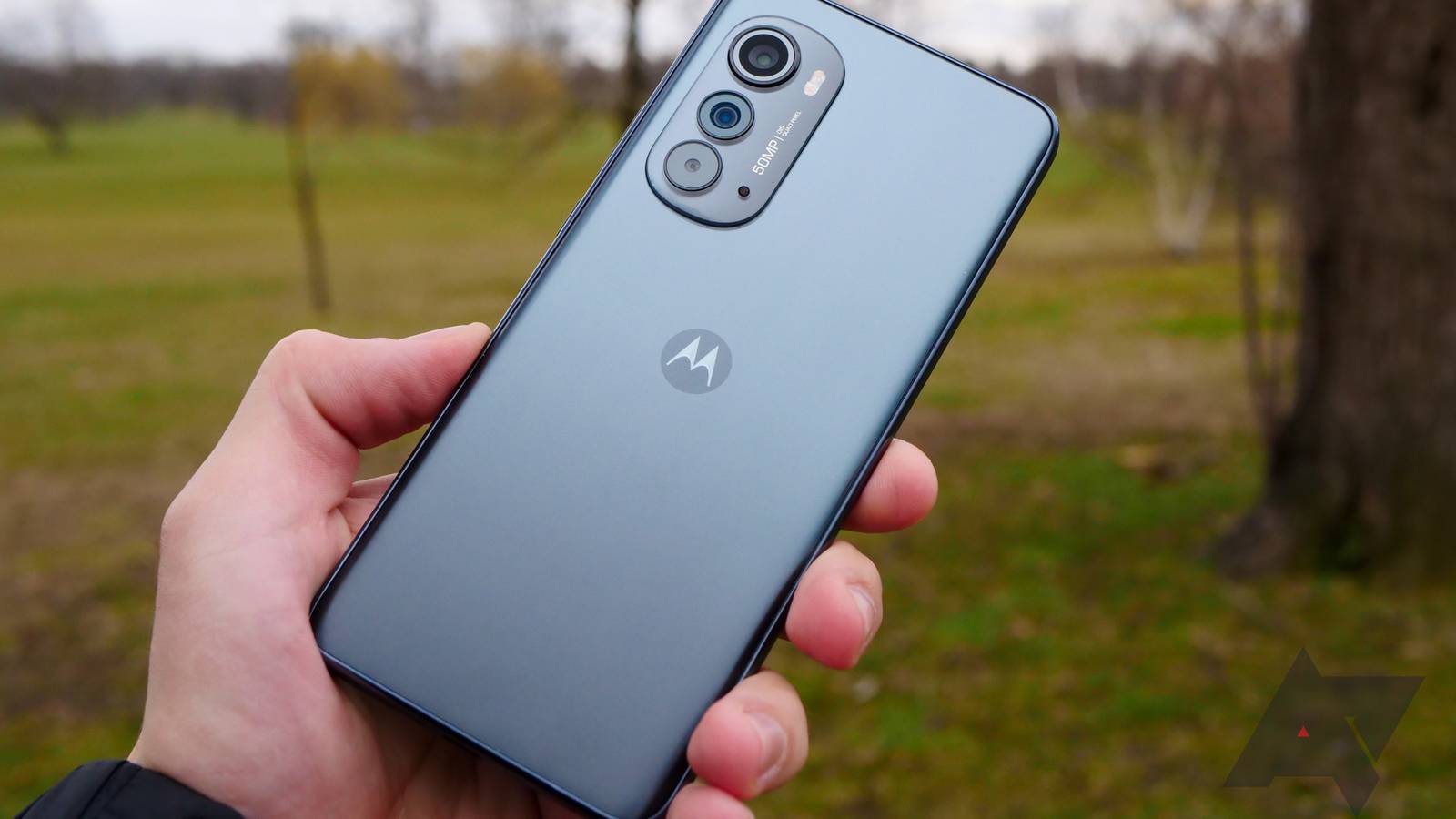 Massive discount drops this Motorola Edge down to its lowest price at ...
