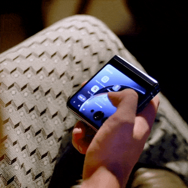 Motorola's next-gen folding phone will reportedly go by two names