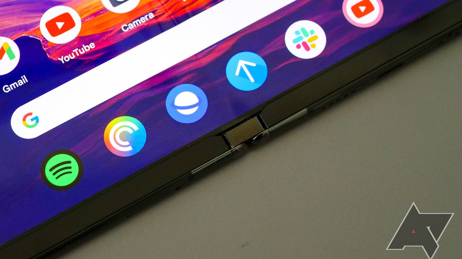 Android 15 DP2 brings back the pinnable taskbar on tablets and foldables