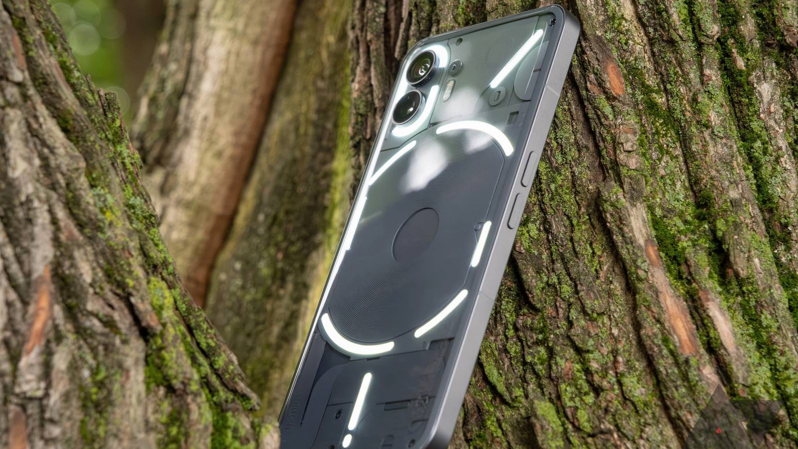 The Nothing Phone 2 has me excited about midrange phones again