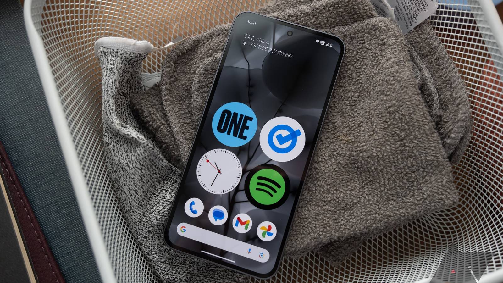 Nothing Phone 2 gets a spoonful of Android 14 goodness with Nothing OS 2.5