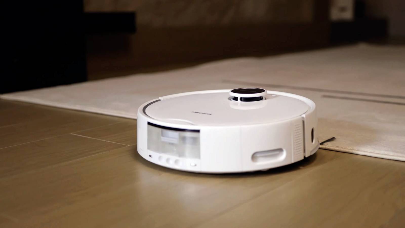 SwitchBot’s new robot vacuum can mop for days with endless access to water