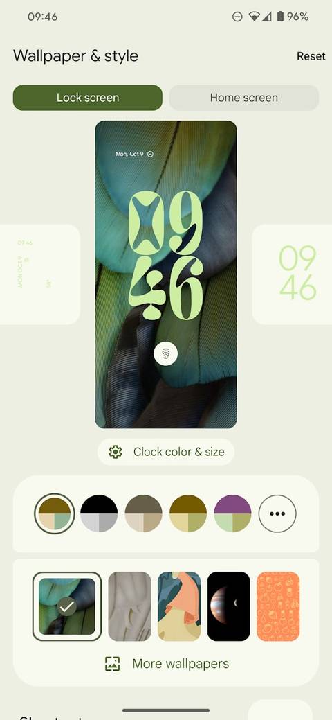 How to customize the Android 14 lock screen