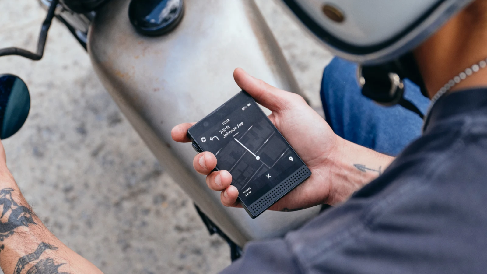 The Light Phone 3 is a dumbphone that doesn't look useless