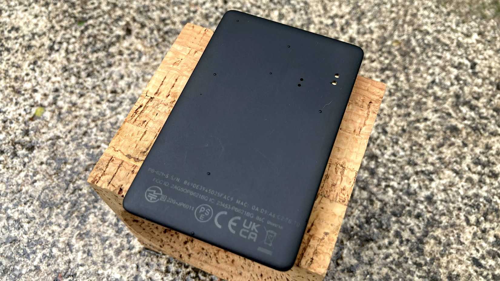 Pebblebee Card Universal vs. Tile Slim (2024): The best wallet trackers