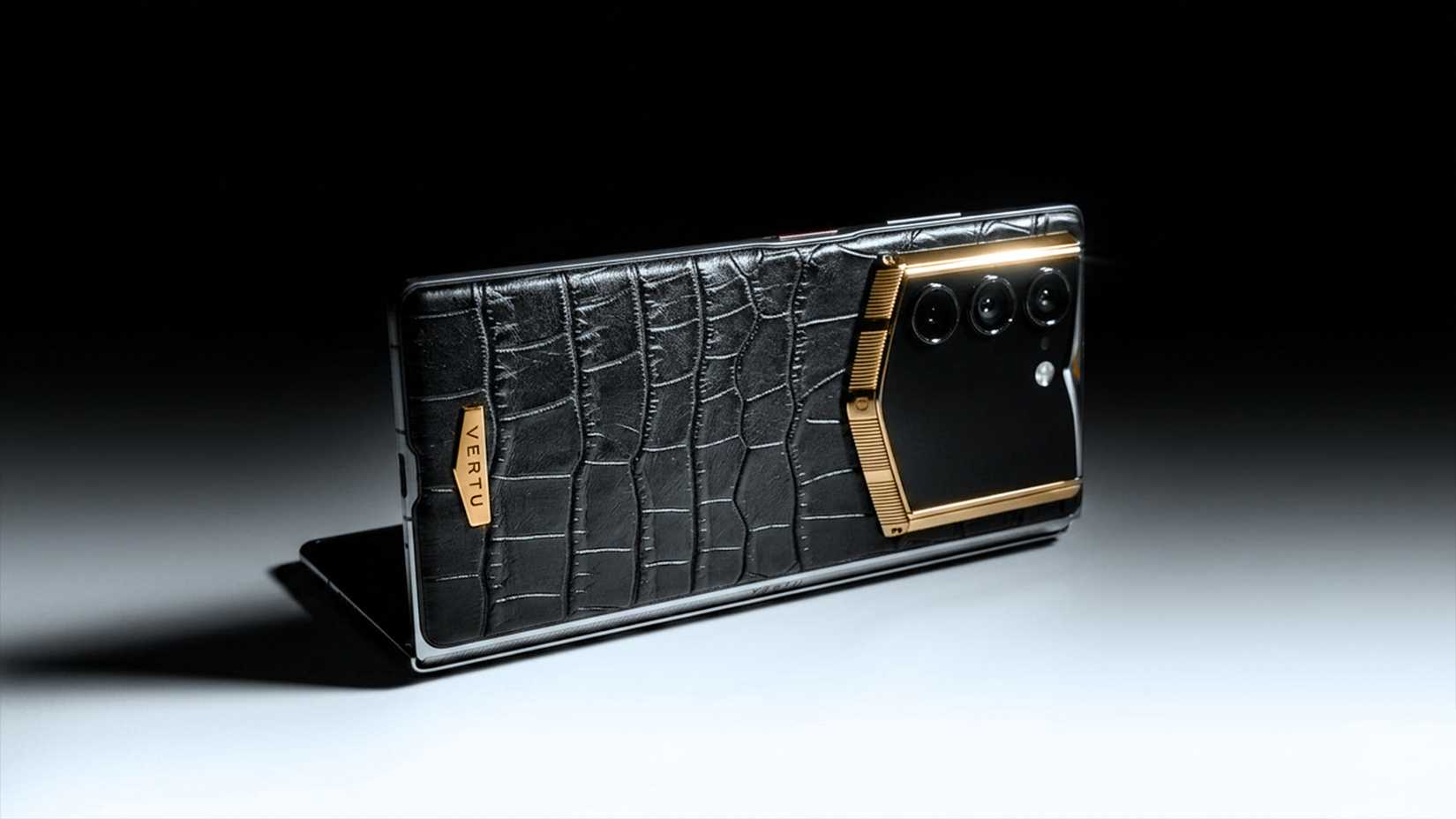Vertu is back with a $6,800 folding phone, but it's packing a strangely ...