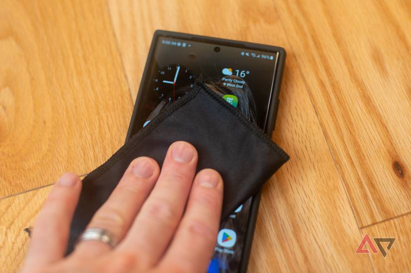 How to clean your phone screen