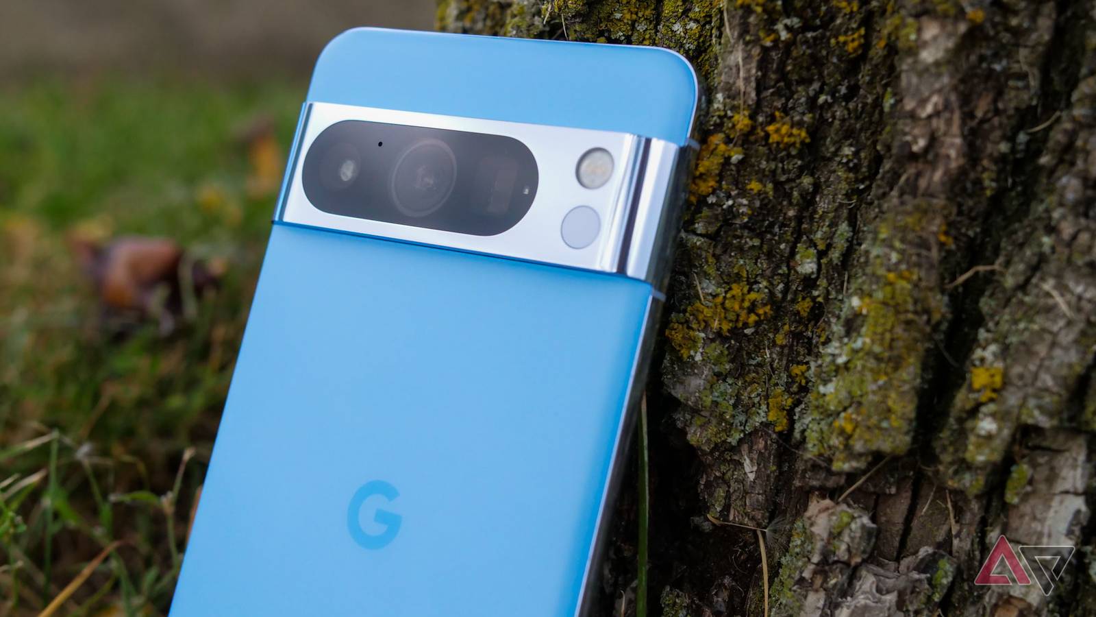 You can finally repair your Google Pixel 8 and Pixel 8 Pro at home