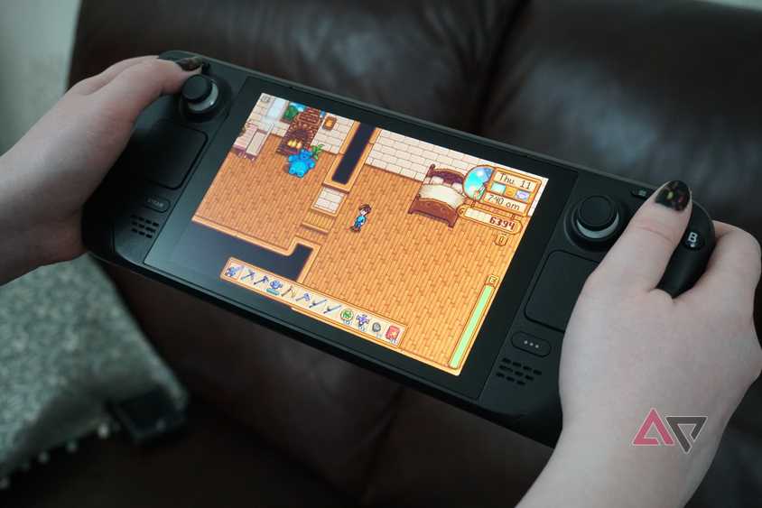 This gadget might just be the most awesome Game Boy clone I've ever seen