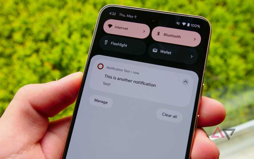 Android: How to turn on lock screen notifications