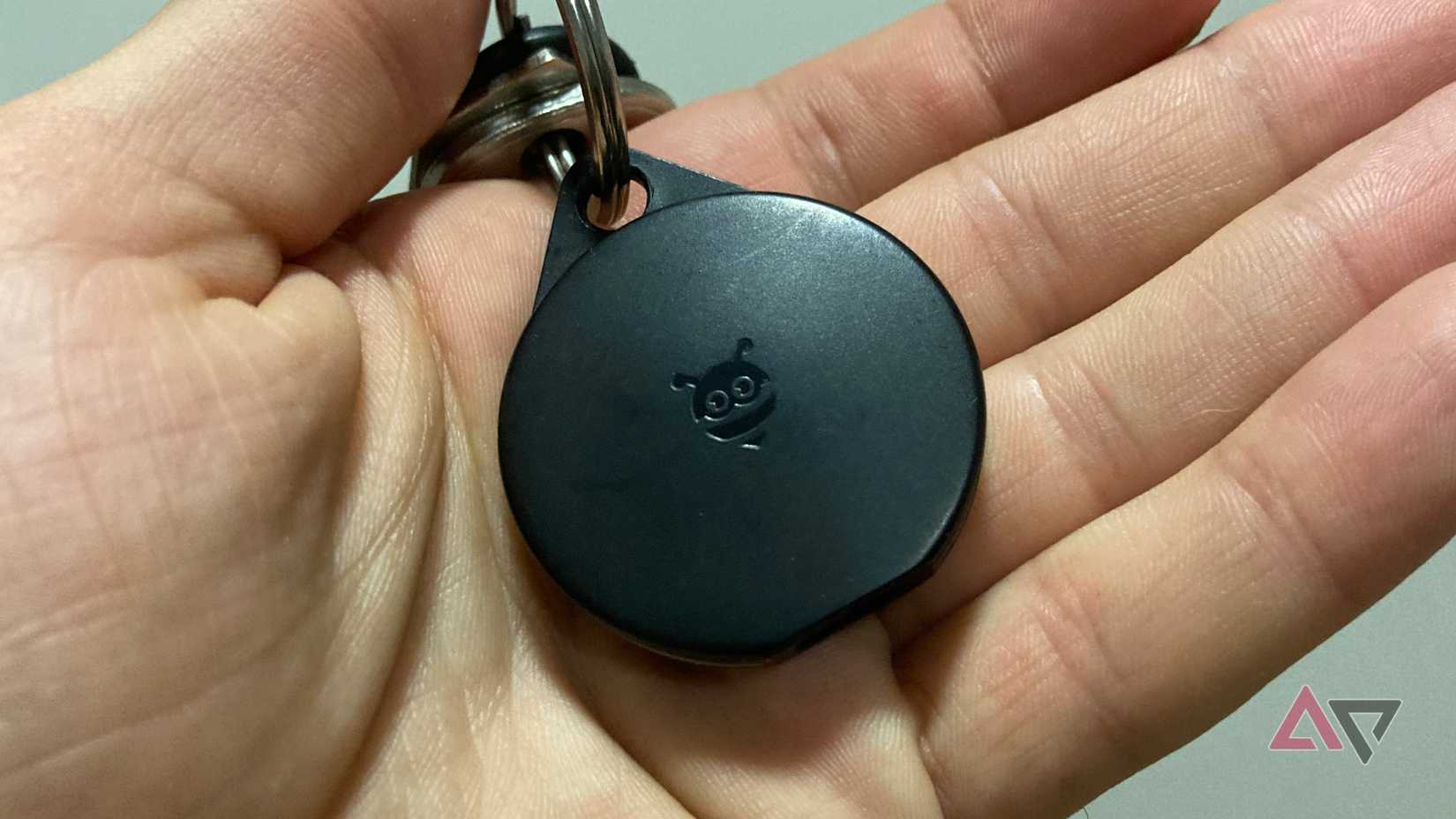 Samsung Galaxy SmartTag 2 vs. Pebblebee Clip: A tale of two networks