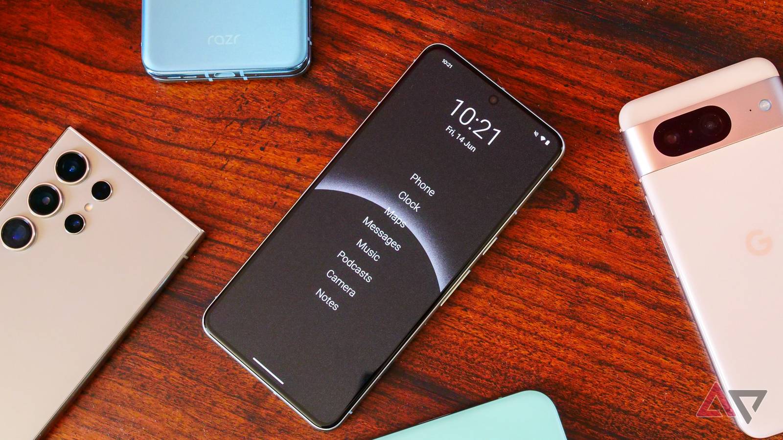 Modern smartphones are boring