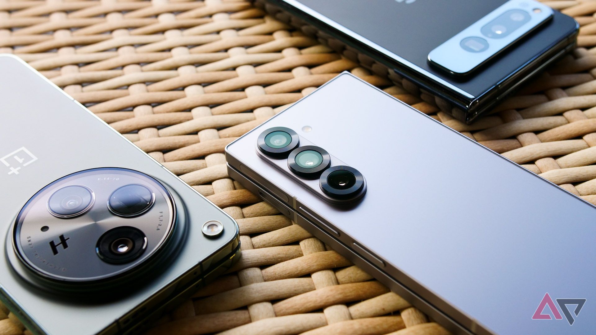 In 2025, some Android phones should ditch their camera bumps