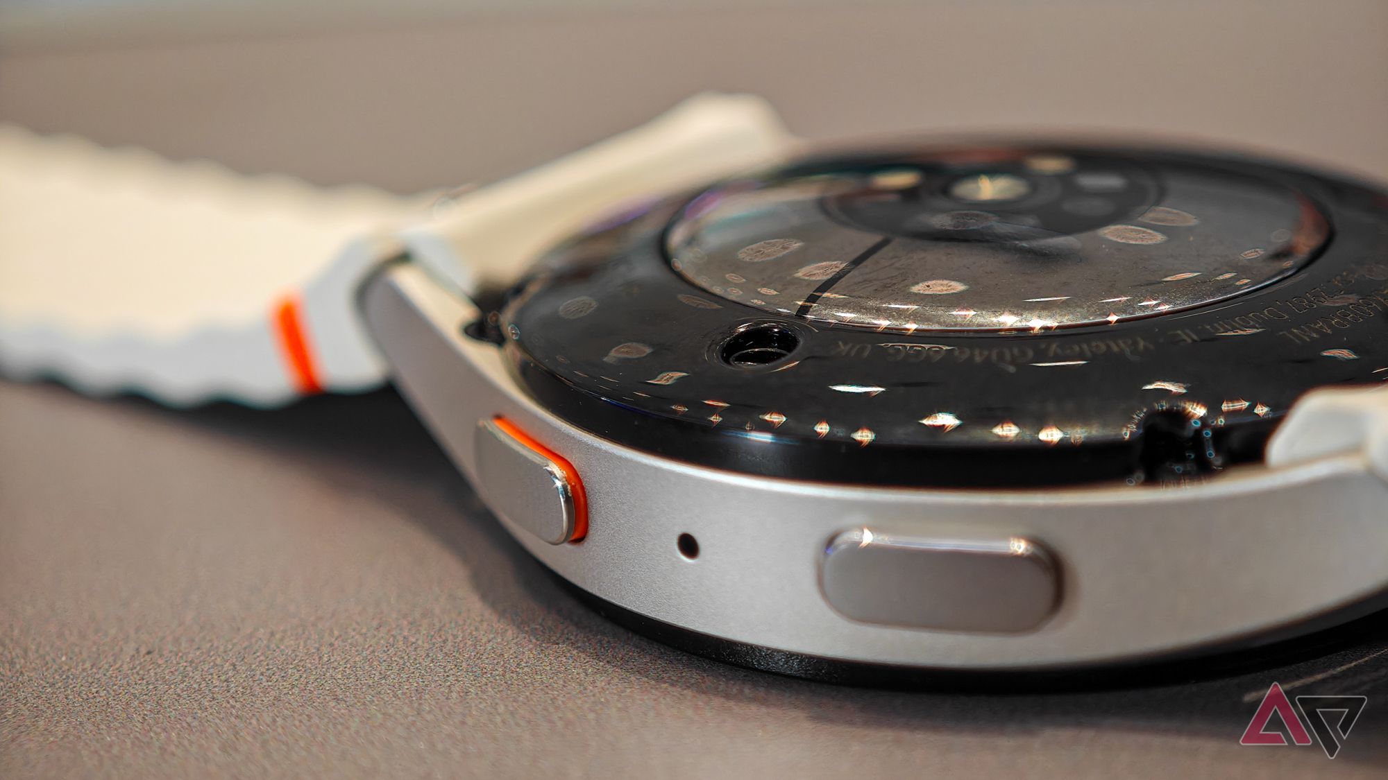 You can't reverse wireless charge the Galaxy Watch 7 or Ultra with your ...