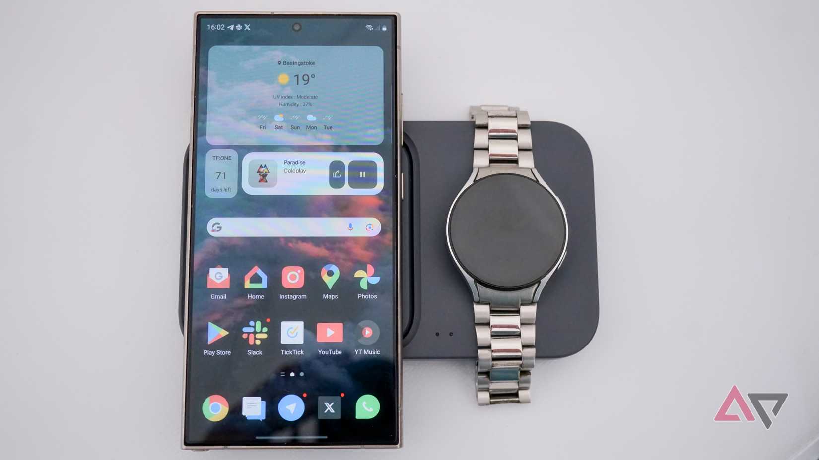 Samsung Wireless Charger Duo review: The best wireless charger you can buy