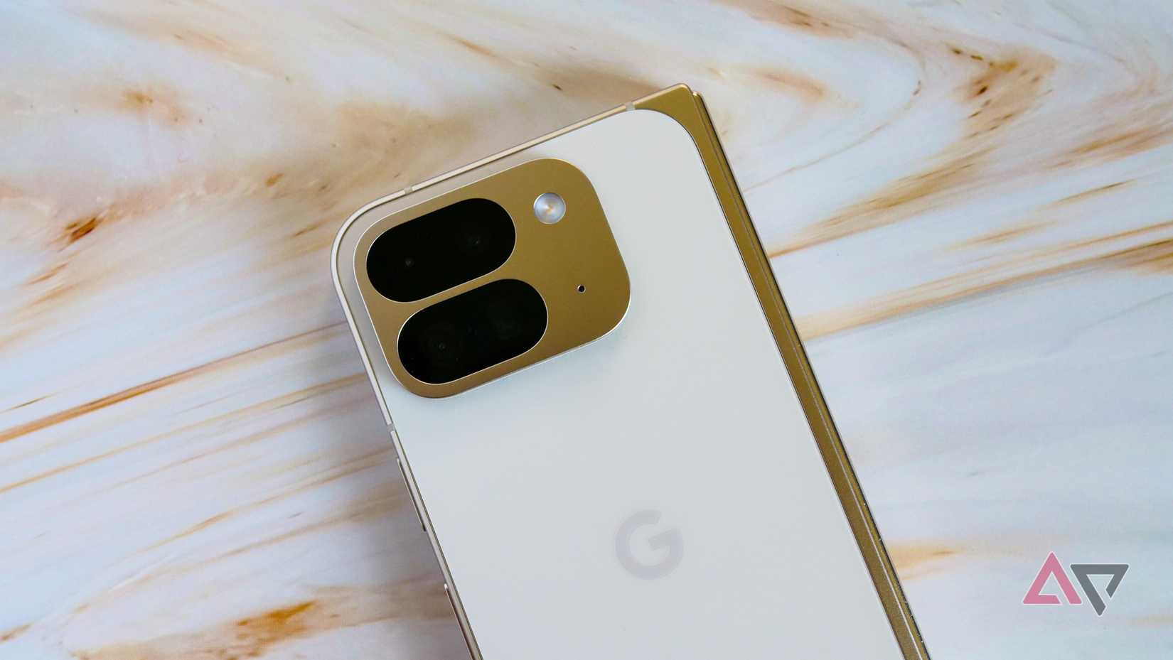 5 reasons why I really want Google to announce a Pixel Flip phone this year