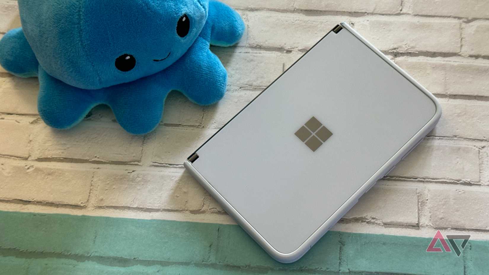 Microsoft needs to release a new Duo ASAP: Here's 5 reasons why