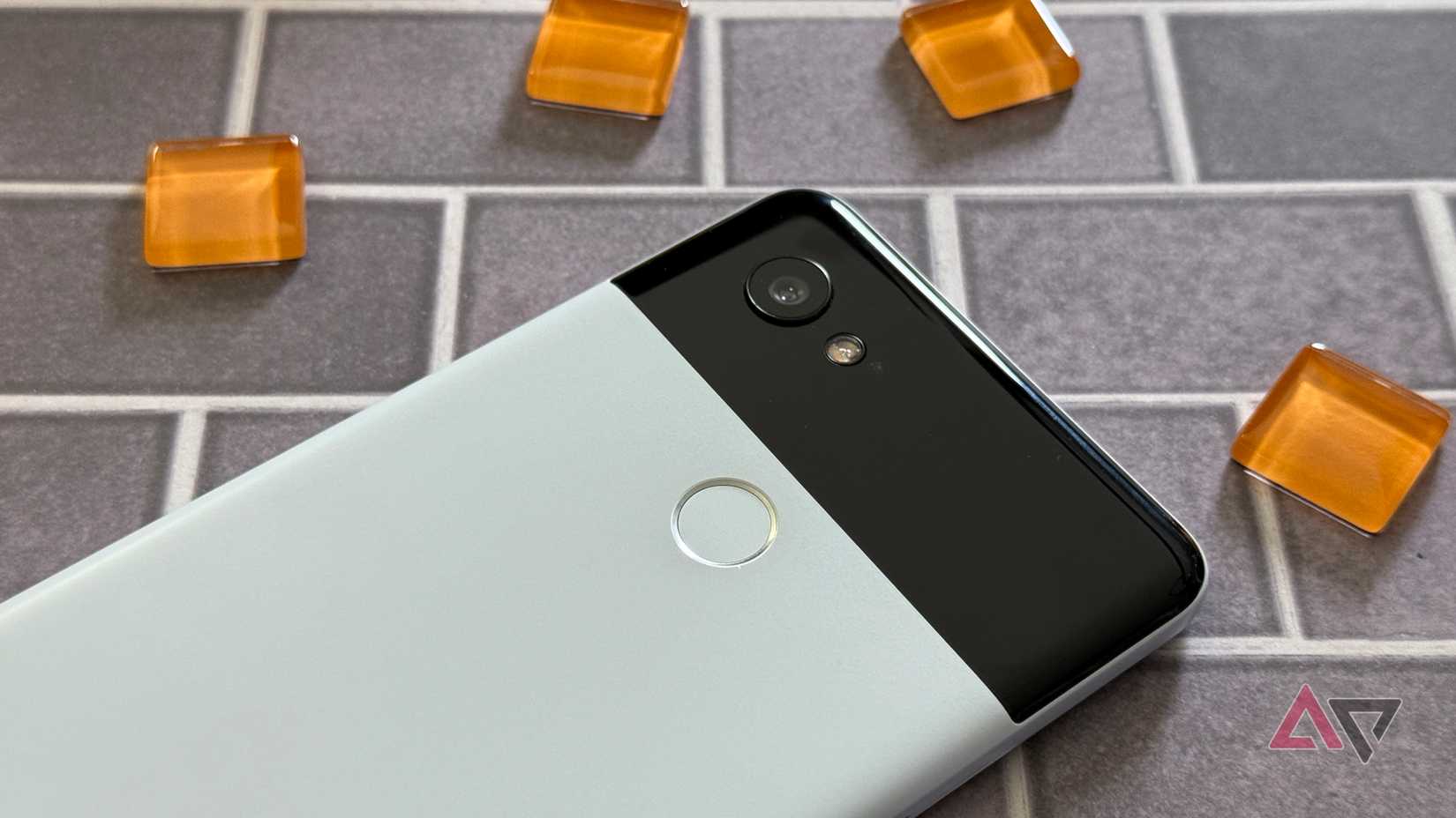 I used a Google Pixel 2 XL in 2025 and surprisingly survived