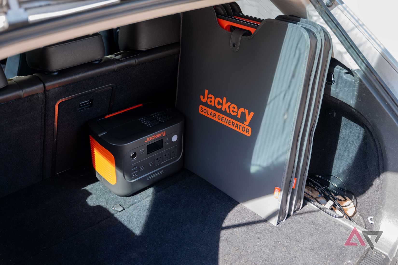 This limited Jackery Solar Generator and Solar Panel deal could have ...
