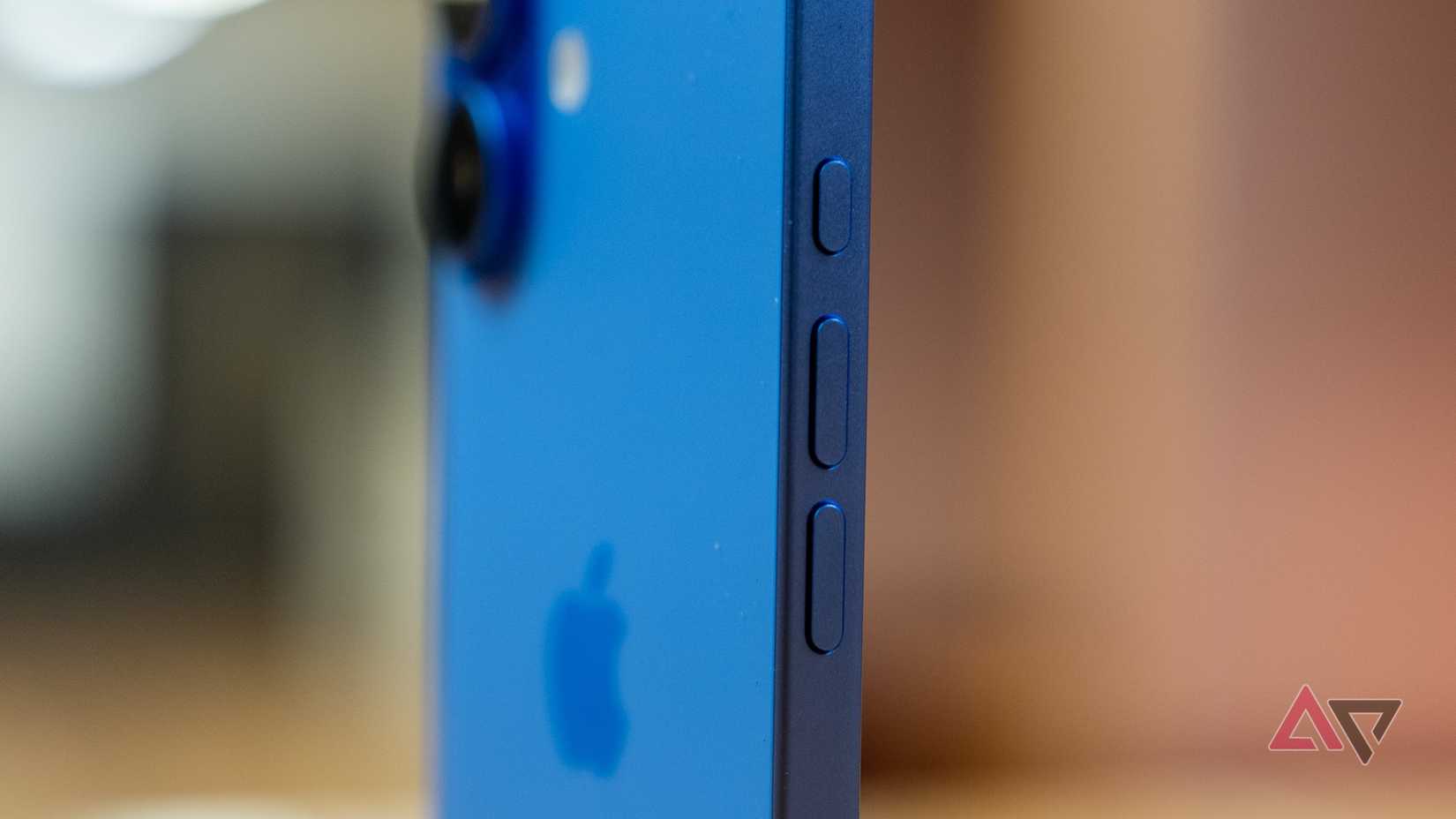 The iPhone 16 proves it's time for physical shortcut buttons to return ...