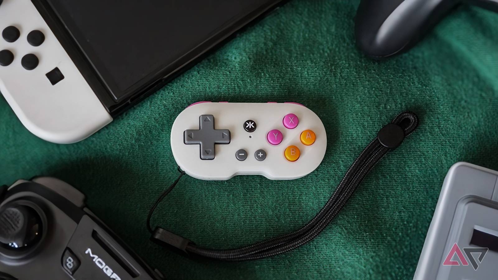 CRKD Atom review: Pocket-sized gaming with limited functionality