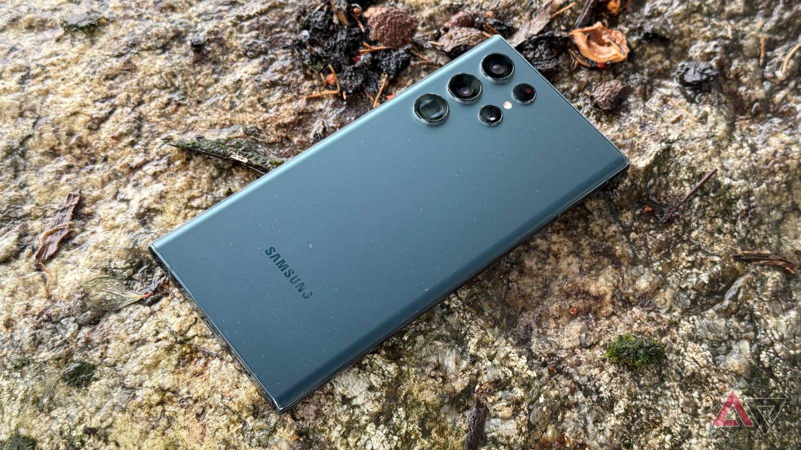 Samsung’s 2022 flagship just beat 2025 phones to Android 16