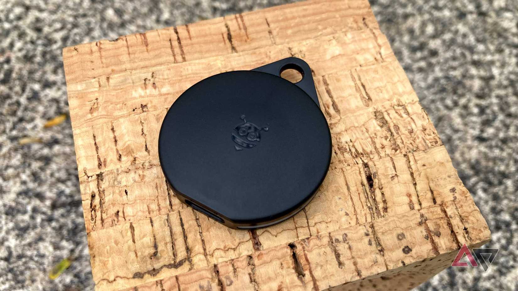 Pebblebee trackers review: The Univeral trackers aren't so universal