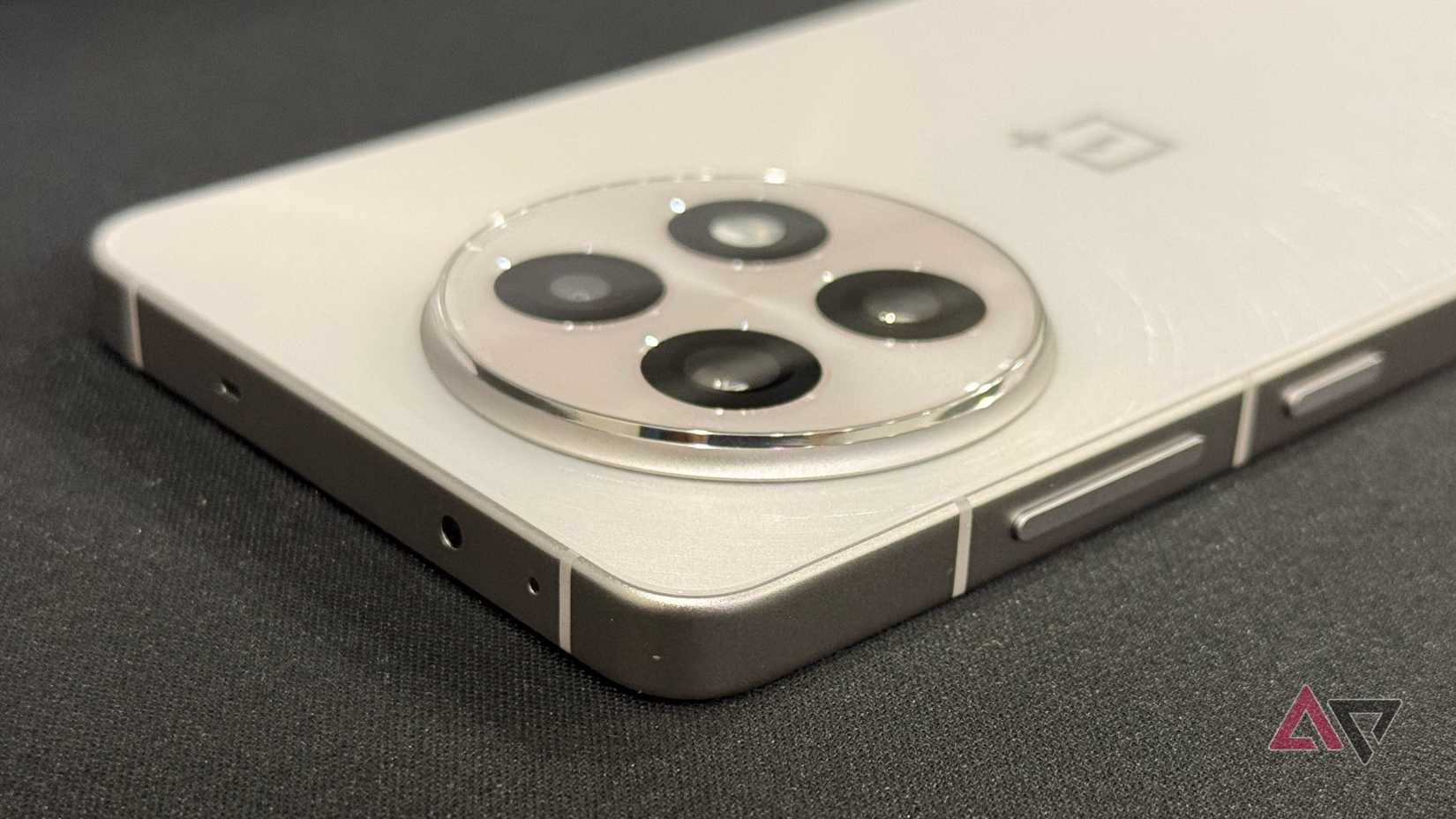 I review smartphones for a living, and here's why I love the OnePlus 13R