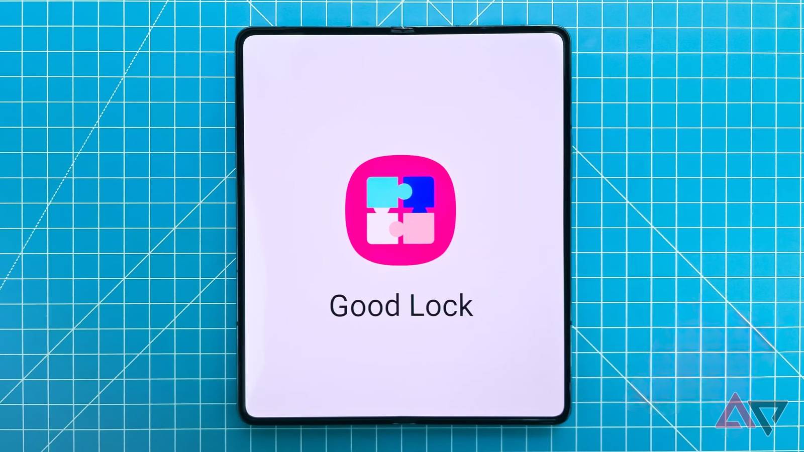 Samsung's Good Lock adds a fun cover display feature for your Galaxy Z Flip
