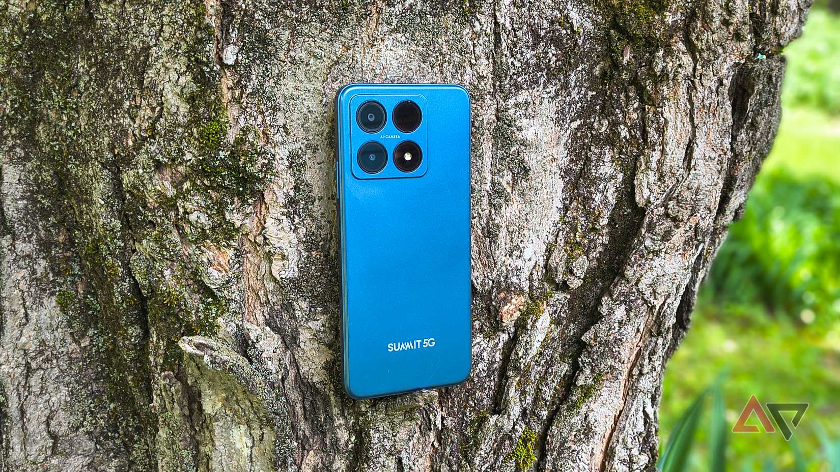 Boost Summit 5G review: A budget phone for Boost customers